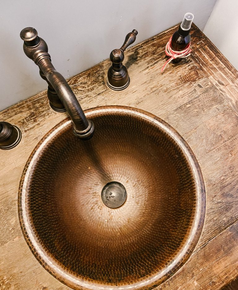 how to make a natural room spray - Essentials for our Life
