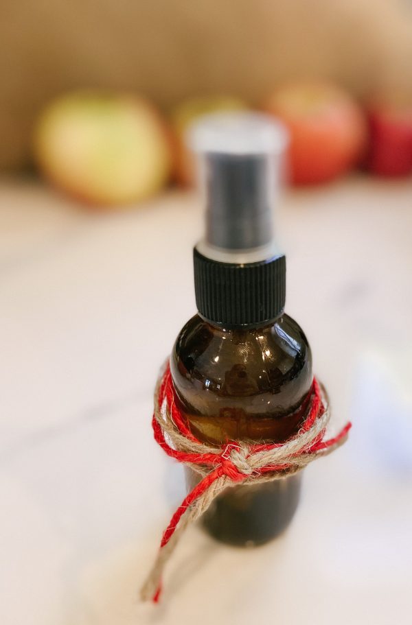 how to make a natural room spray - Essentials for our Life
